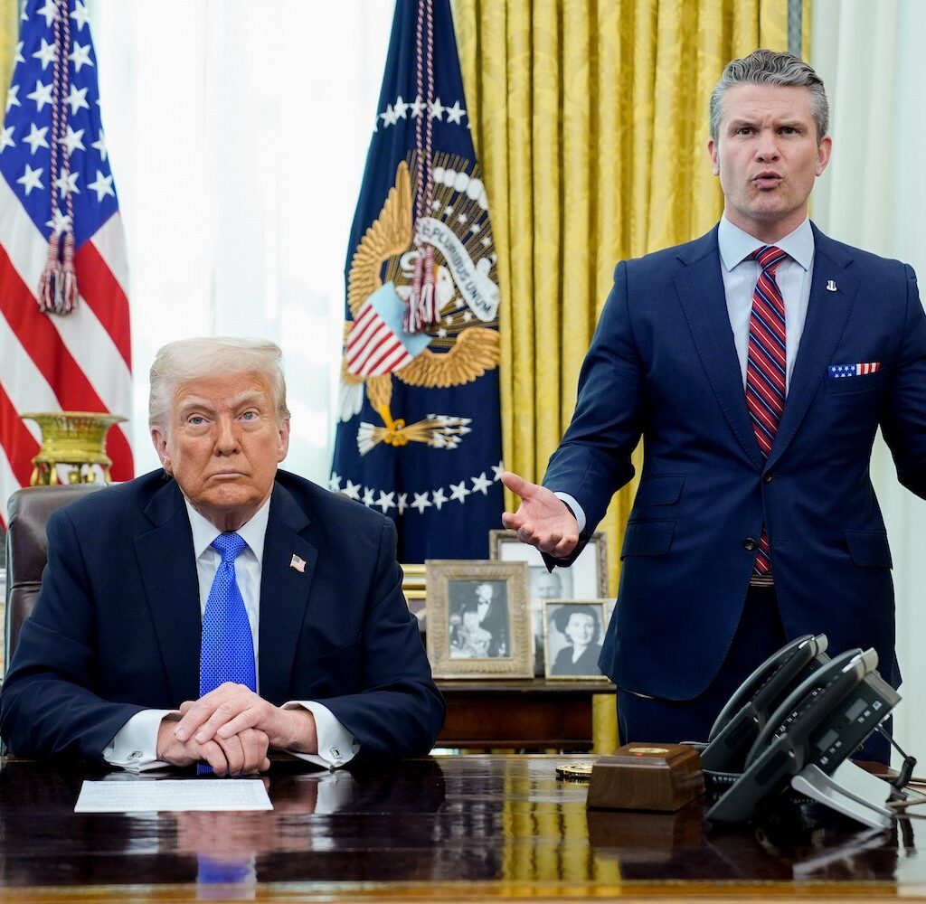 Kebocoran obrolan perang sangat bodoh tetapi penolakan Pete Hegseth ...